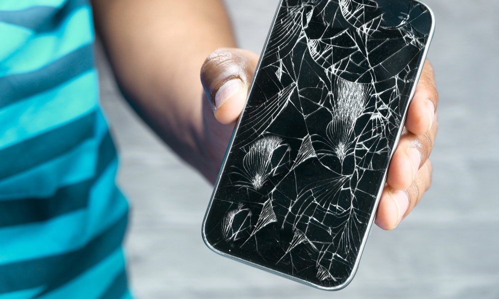 Popravka vs. novi telefon: Šta se više isplati kod flagship modela ...